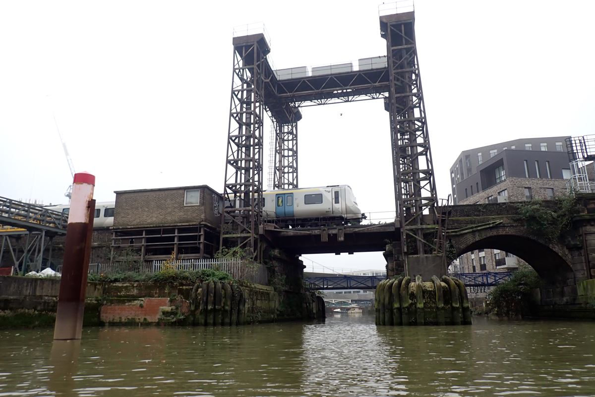 Kayaking Deptford Creek & the River Ravensbourne - Canoe London
